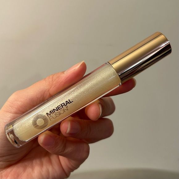 Mineral Fusion | Makeup | Brandnew Hydroshine Lip Gloss Brillant Lvres Santorini Mineral Fusion ...